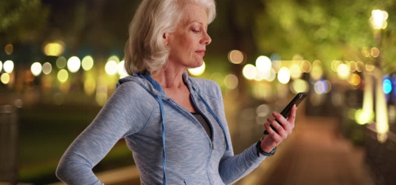 Using Your Cellphone Can Accelerate Aging | South Beach Skin Lab